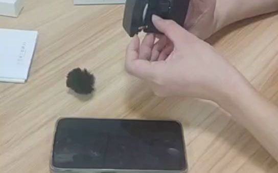 无线领夹麦克风使用视频