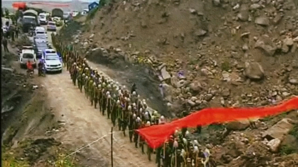 那一抹抹的橄榄绿便是最大的安全感防灾减灾行动512地震14年前的...