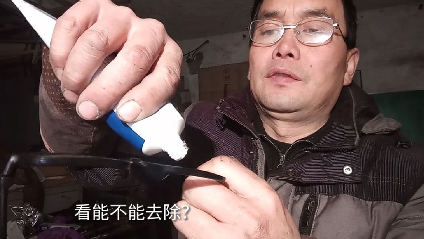 牙膏真的能去除玻璃上的划痕吗?师傅用这种方法最靠谱
