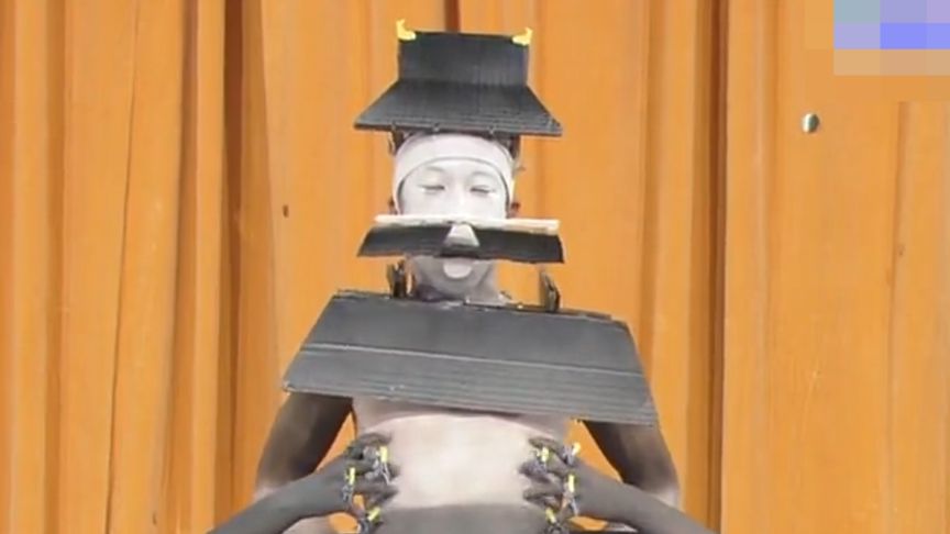 国外创意满满 用挠痒痒的形式来表达攻城 隔着屏幕都觉得酥麻