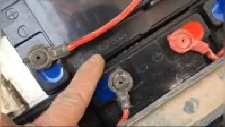 电动车电池会遇到提前打生产日期的情况，很多人不知道原因师傅来告诉你为什么！