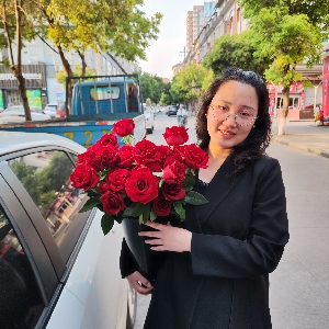 妍妍美石石头画 