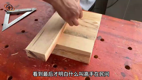 小伙纯手工打造一款精美绝伦的木桌,成品令人惊叹!