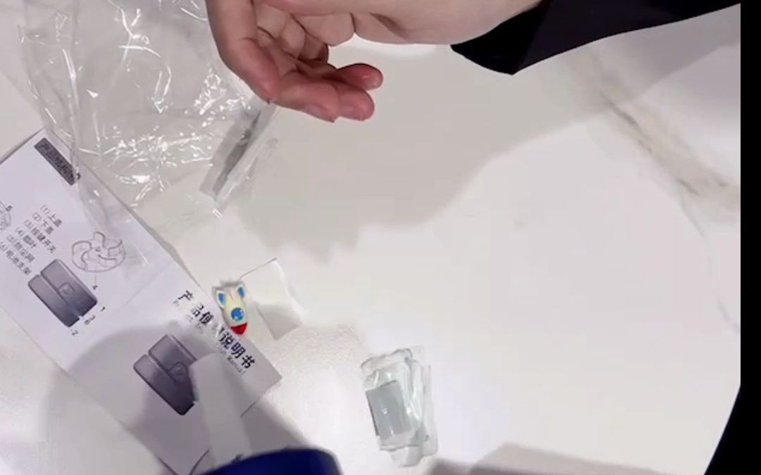 桌面吸尘器电池款使用视频1