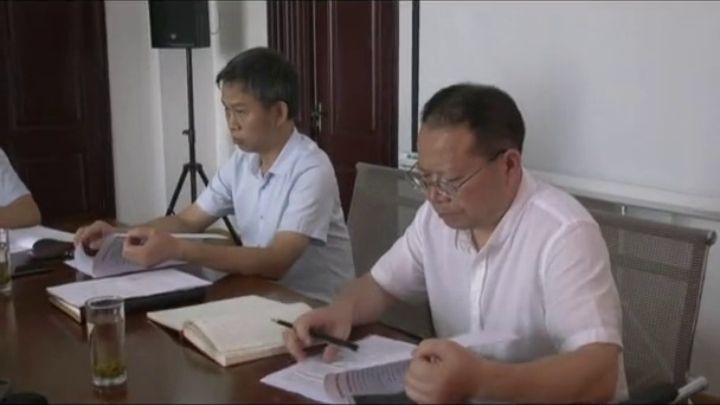 王强调研医疗器械产业项目发展情况