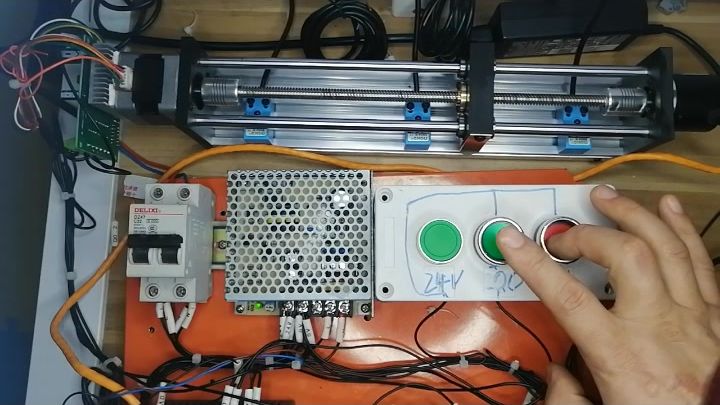 用PLC控制步进电机正反转