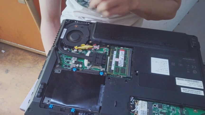 l老联想笔记本升级,风扇不转,鲁大师检测90°怎么解决?