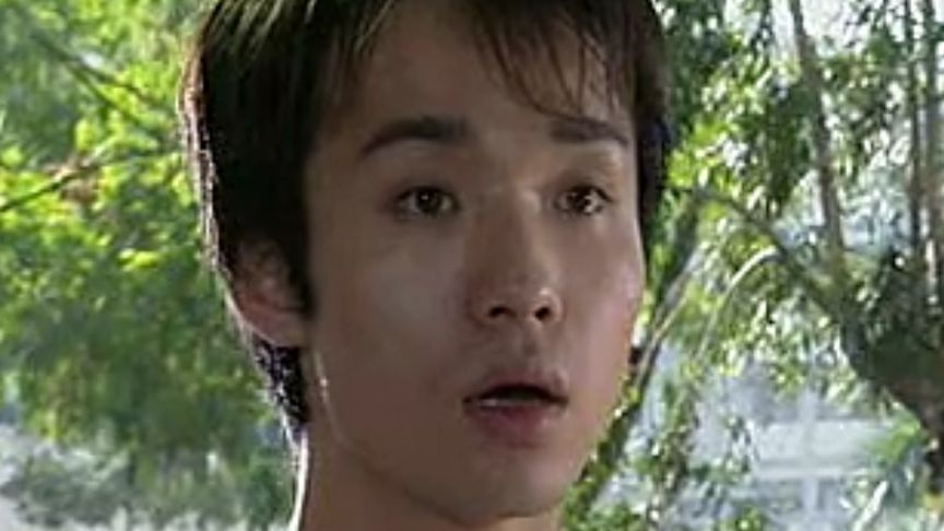 小伙卖书不打折给开发票,老板知道后要解雇他,小伙懵了