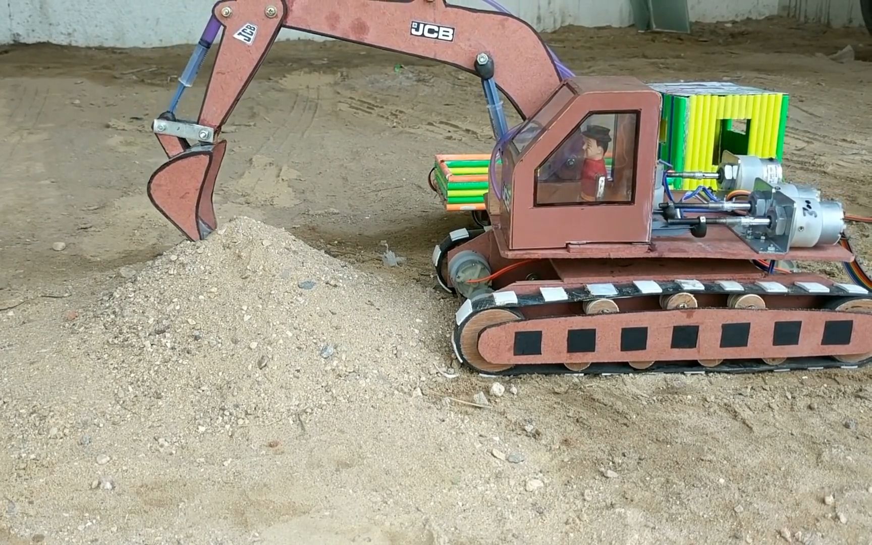 液压电动挖掘机RC模型手工自制教程