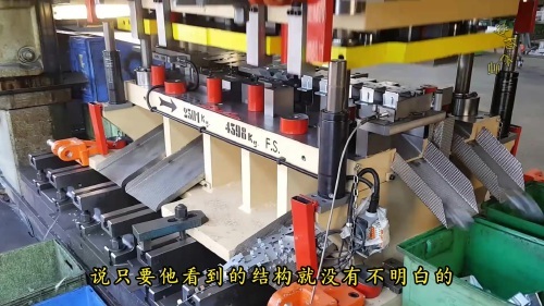 一名模具钳工太自信,吐槽模具结构毫无创新,被设计师一招解决