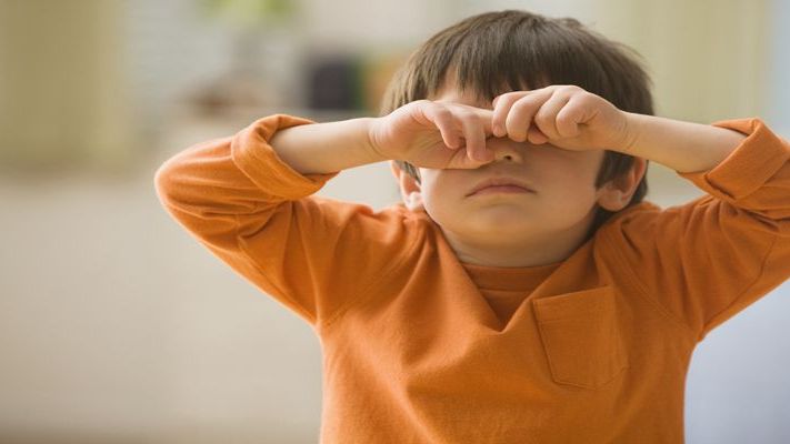 孩子长时间近距离用眼后,眼睛疲劳该怎么办?