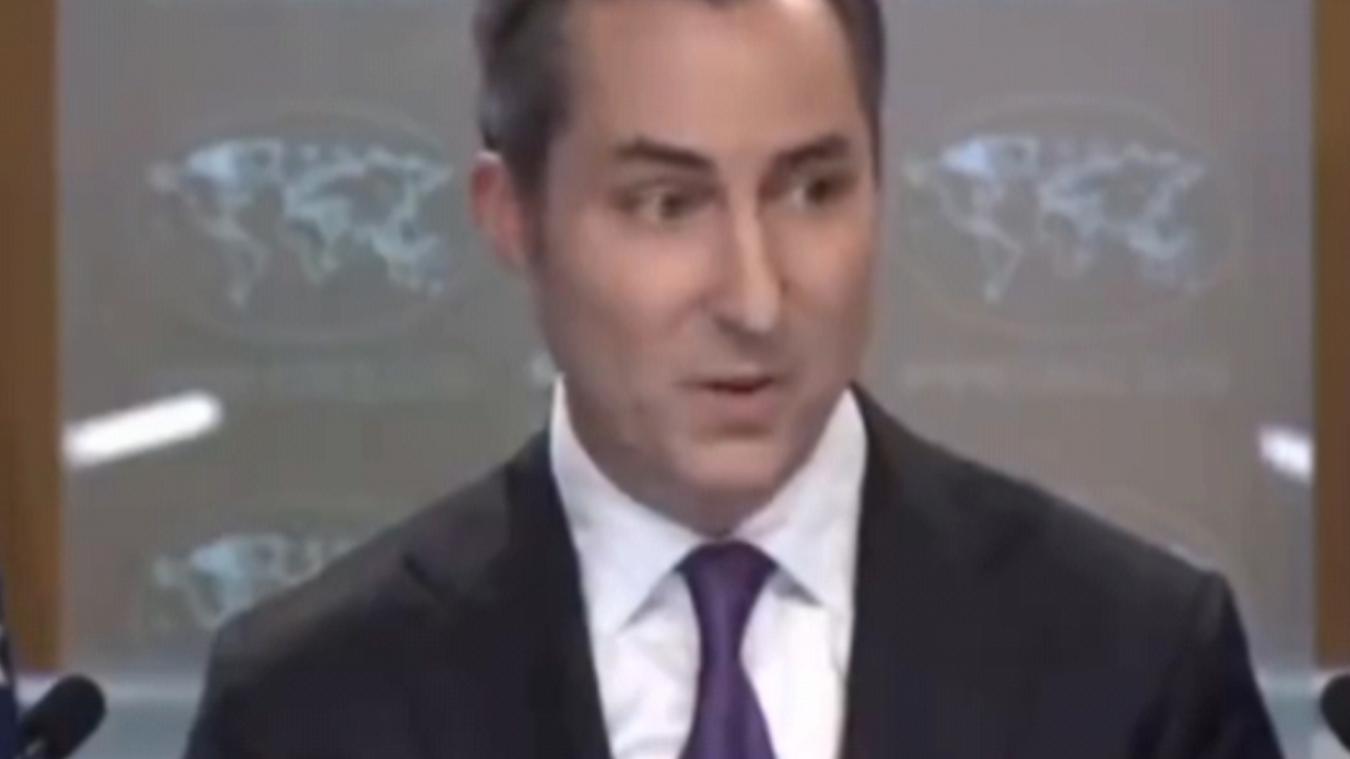 美国国务院发言人斯波克斯·马修·米勒承认以色列有权自卫,但拒绝...