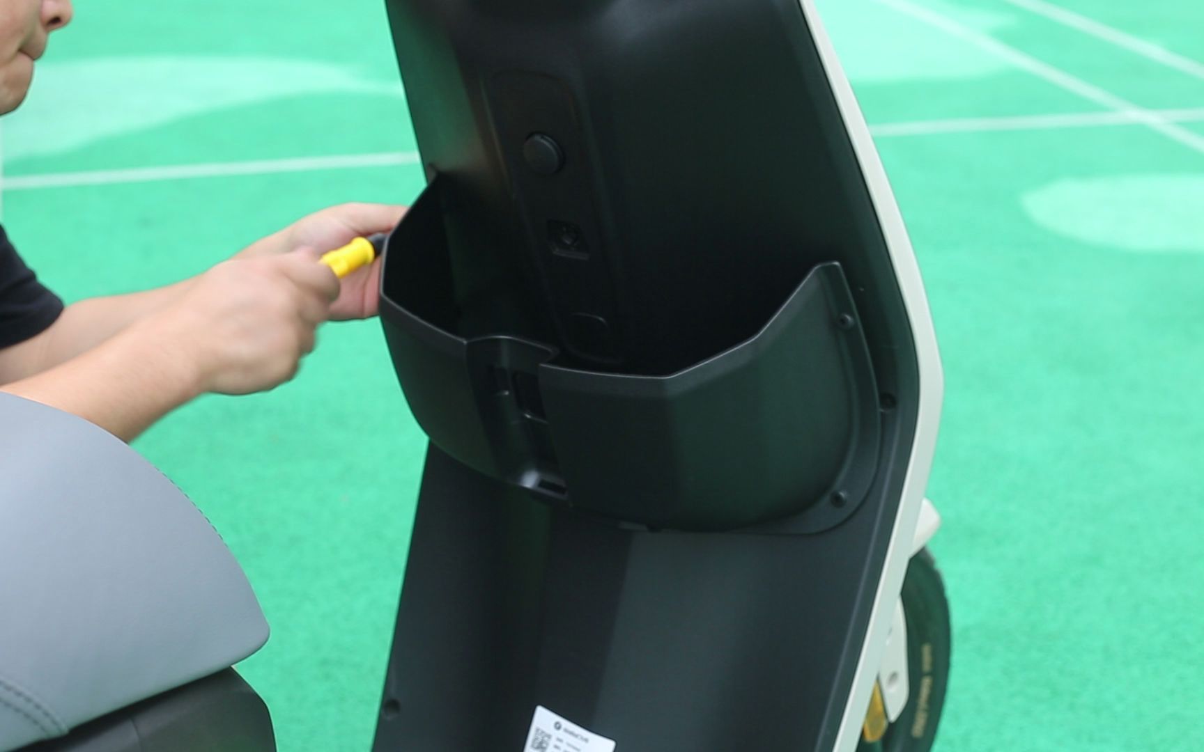 九号电动车F90远行者置物盒安装视频f60f35通用