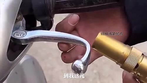 电动车维修翻车现场:从王者秒变青铜,结局太意外!