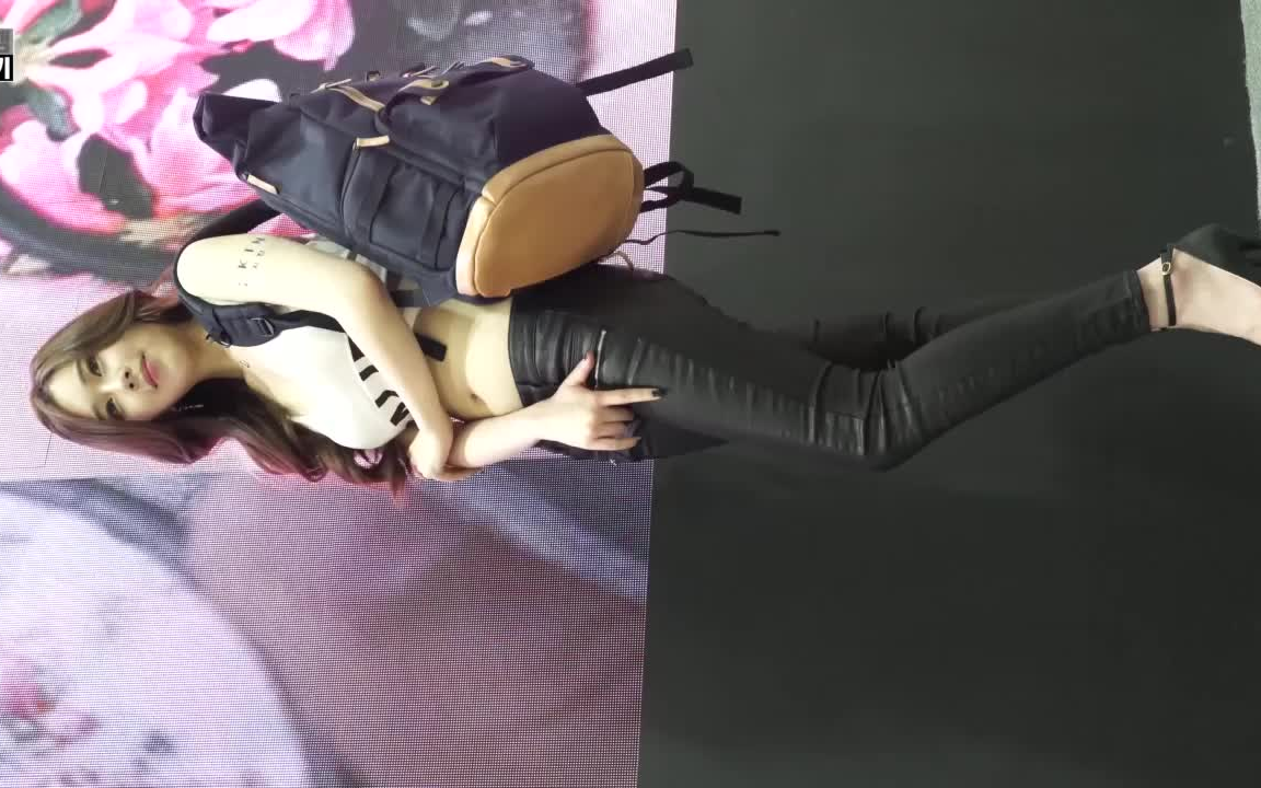 4k超高清视频可下载(下面简介) 美女车模系列第二十五弹
