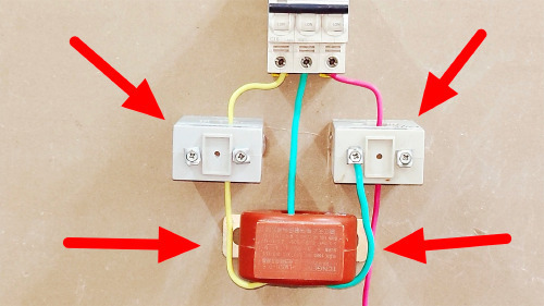明明是三相电,为什么只用2个电流互感器就能测量出电流?涨知识
