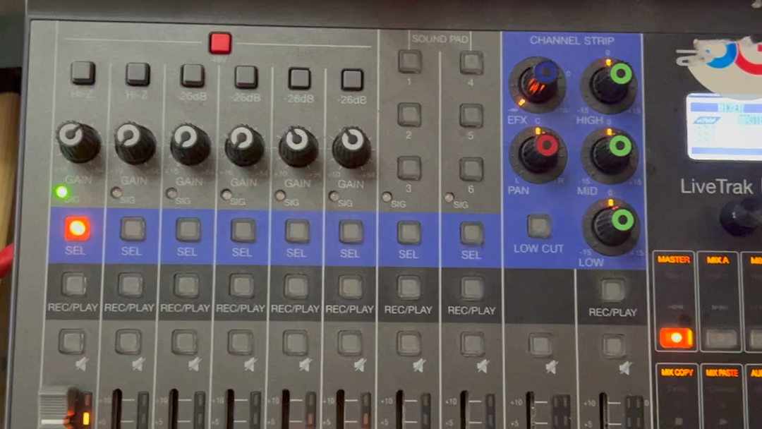 ZOOM L8调音台Aux使用方法mixa