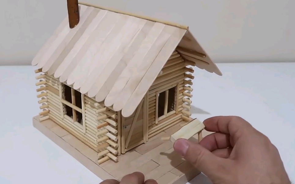 用小木棍搭建树上小屋,学会了给孩子做一个
