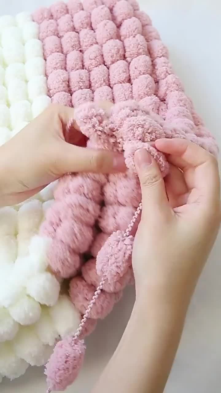 抱枕用加密织法编织,用球球线两侧收边又简单又美观#毛线编织 #我的...