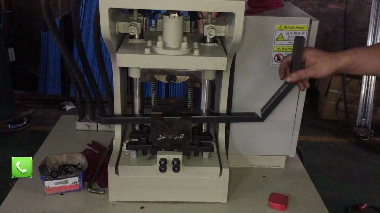不锈钢液压冲孔机镀锌方管切角90度一次成型框架折角机