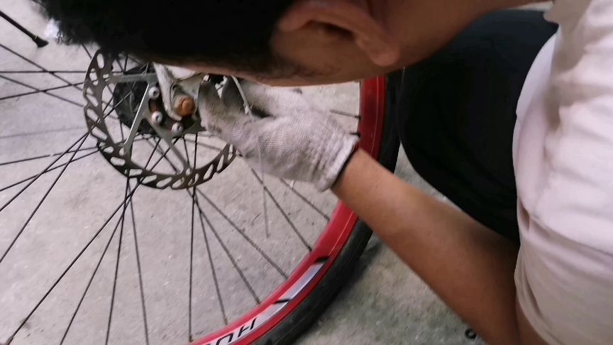 自行车碟刹,来看看把牛吹上天的大师傅怎么安装,