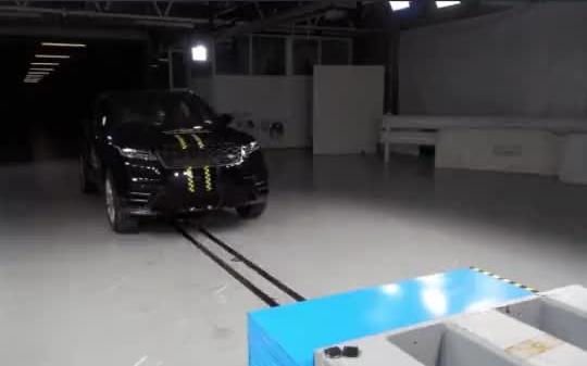 路虎揽胜碰撞测试来啦!