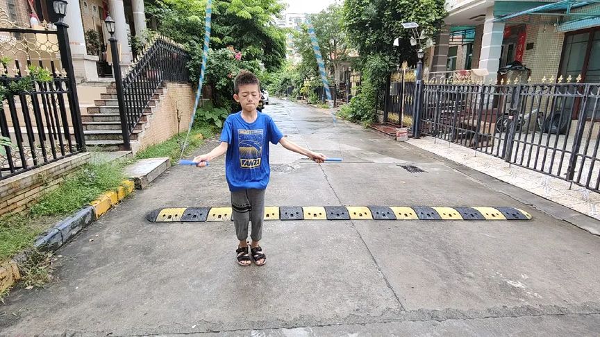 今天才发现课程表上英语跟体育的节数是一样的!从今天开始努力!