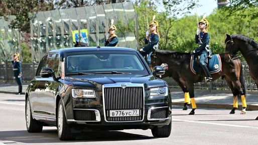 堪比宾利与劳斯莱斯,俄罗斯总统最新座驾实车正式现身