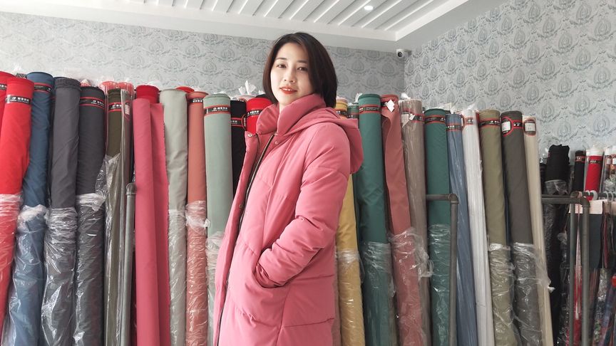 羽绒服基地第一站,了解基本面料和2019新款面料。
