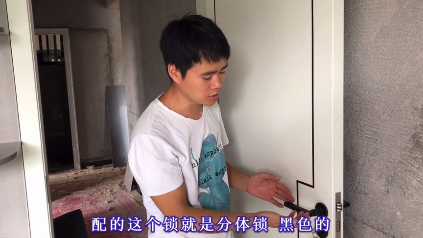 房间卧室木门选择这样的,提高整屋档次,主要是看着干净清爽