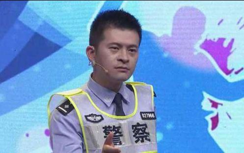 火了!“上海最帅交警”,真的不止是帅而已