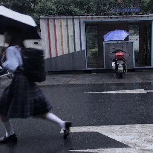是努力的814 