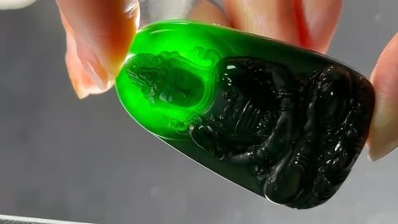 粤翠坊翡翠珠宝,经典传承,润泽人生
