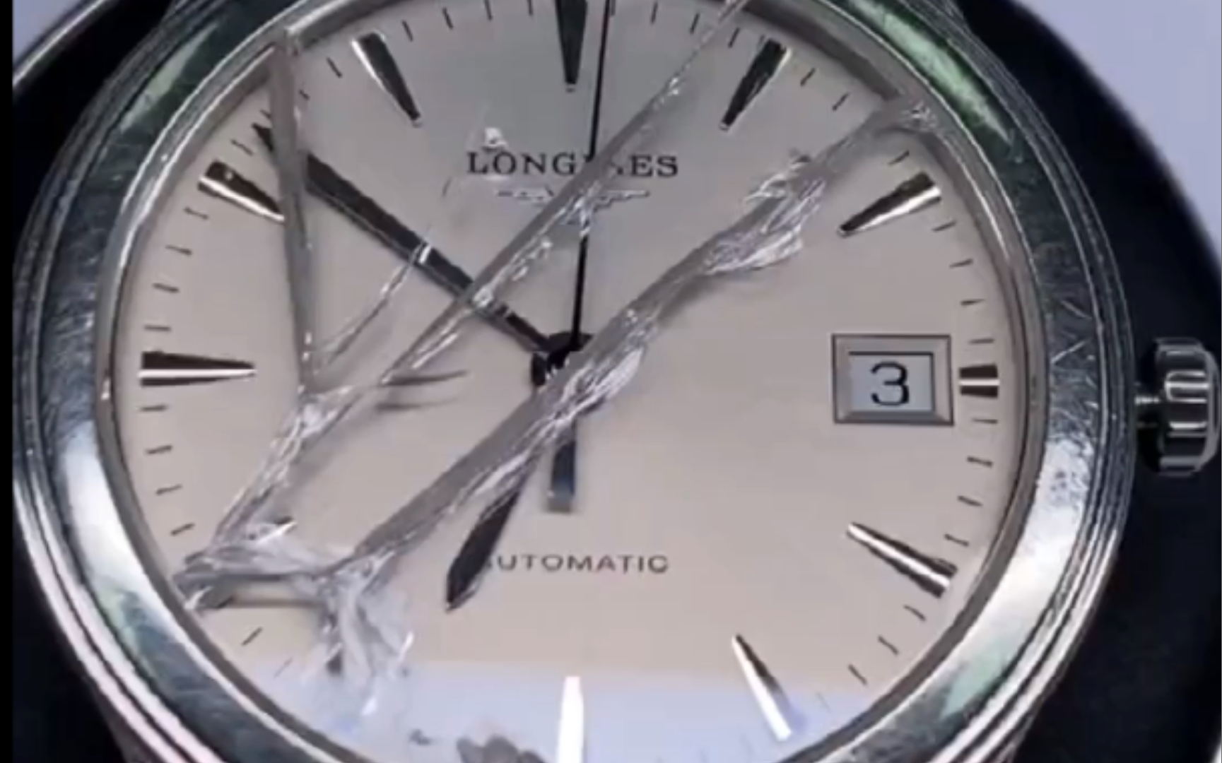 不小心把手表玻璃摔碎了怎么办?