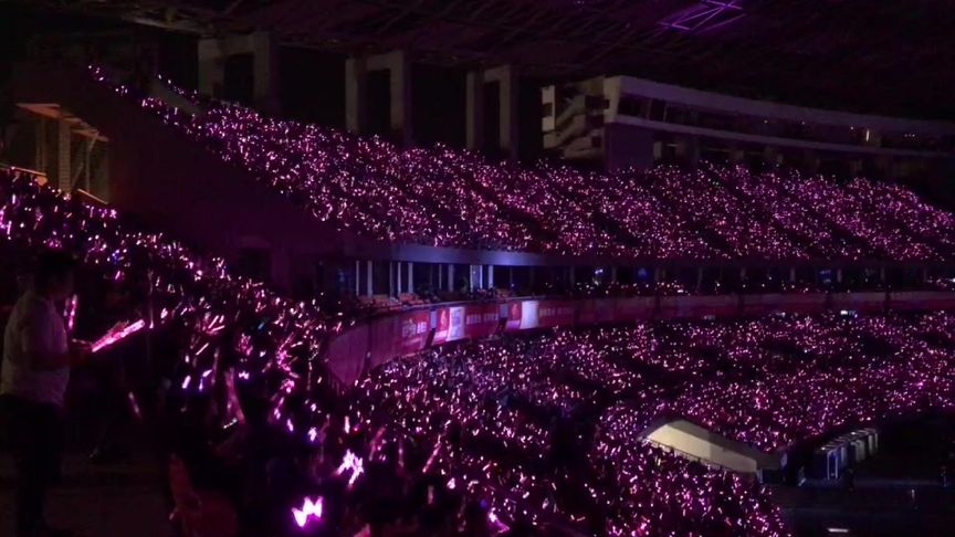 周杰伦地表最强演唱会,现场美的一塌糊涂