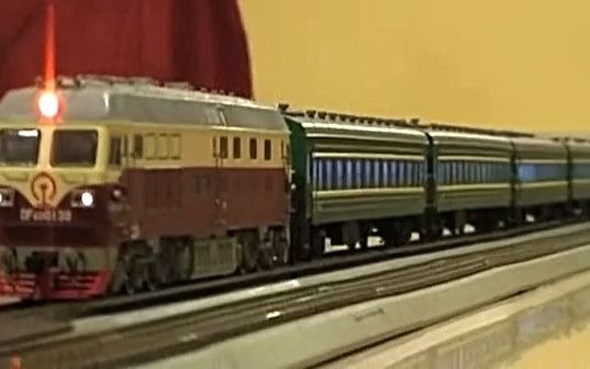 【火车模型】中国火车模型运转(转载)