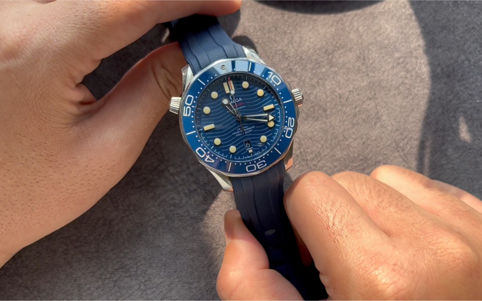 戴了三年多的海马300换上新表带还能继续胜任