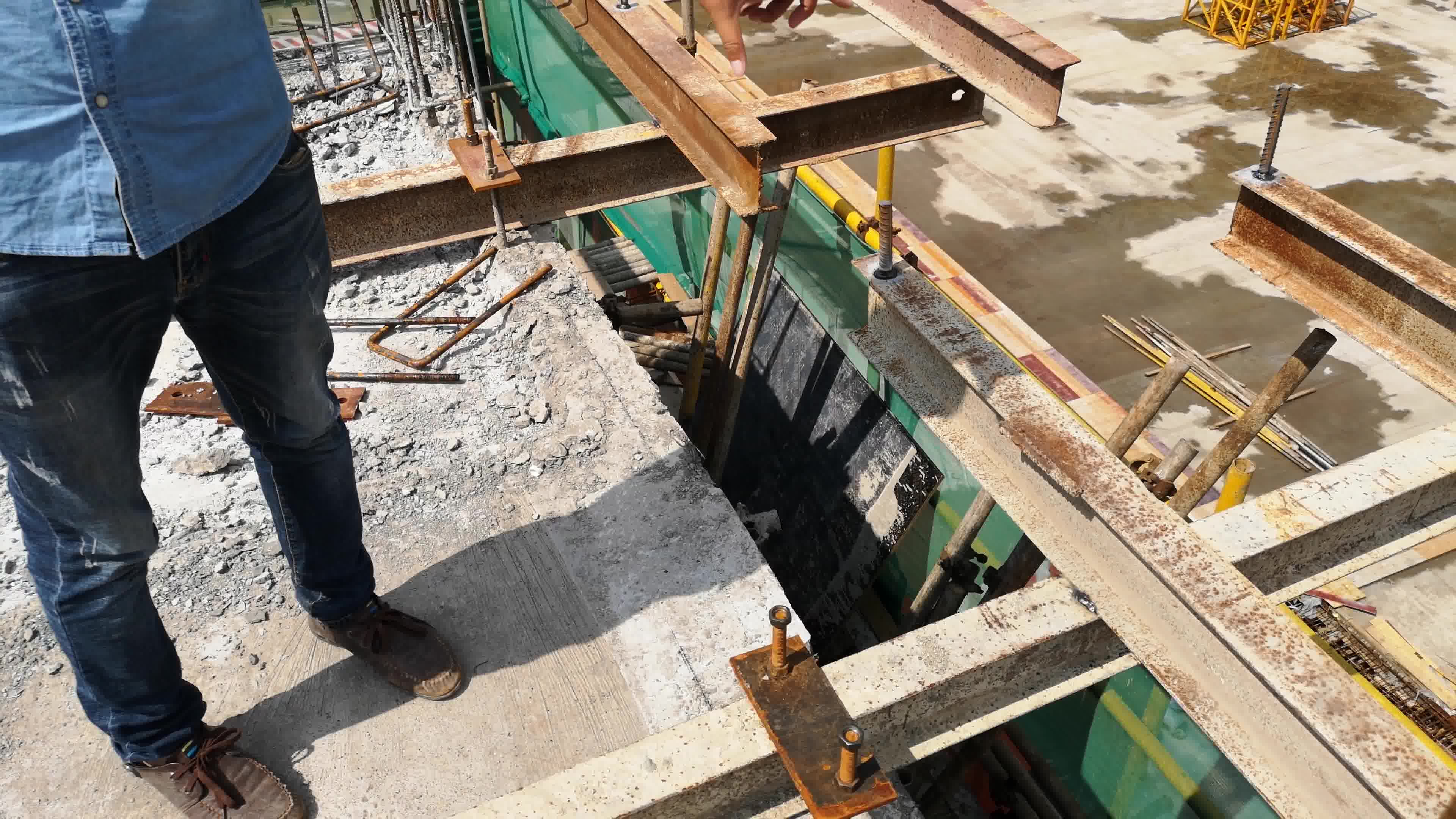 二号楼外挑工字钢安装要求详解