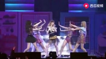 Red Velvet首尔演唱会舞台表演