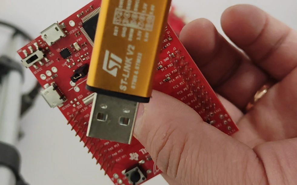 ...无人机新手教程:TIVA Launchpad扩展板飞控排针处理与使用STLINK...