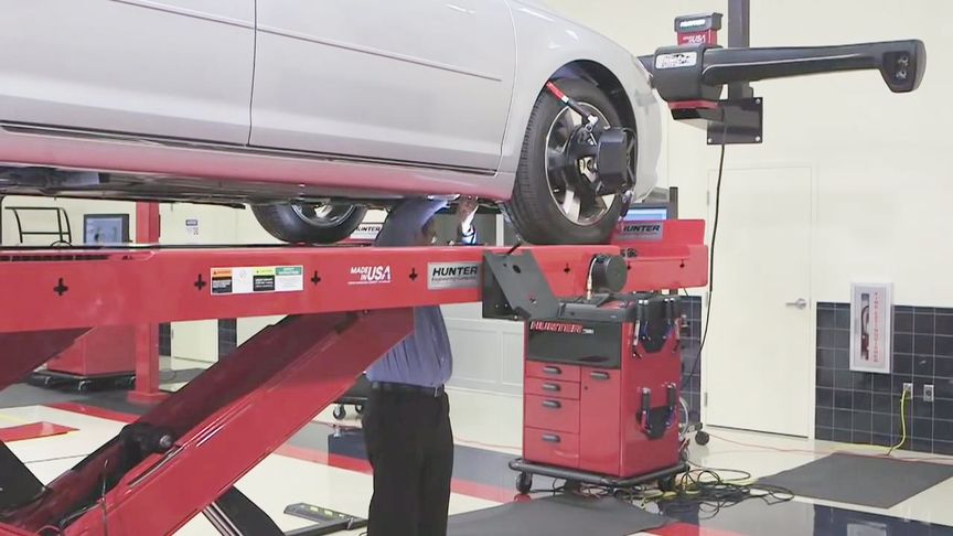 你知道4轮定位是什么吗?换轮胎有必要定位吗?这些你肯定不知道