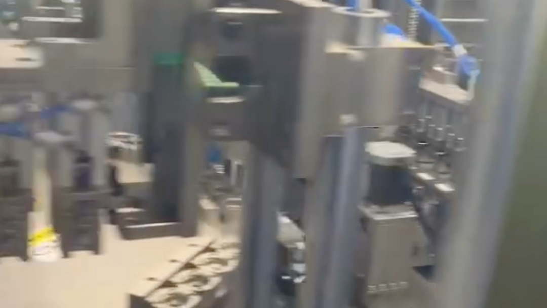医疗零配件自动组装机-血液透析管路零配件