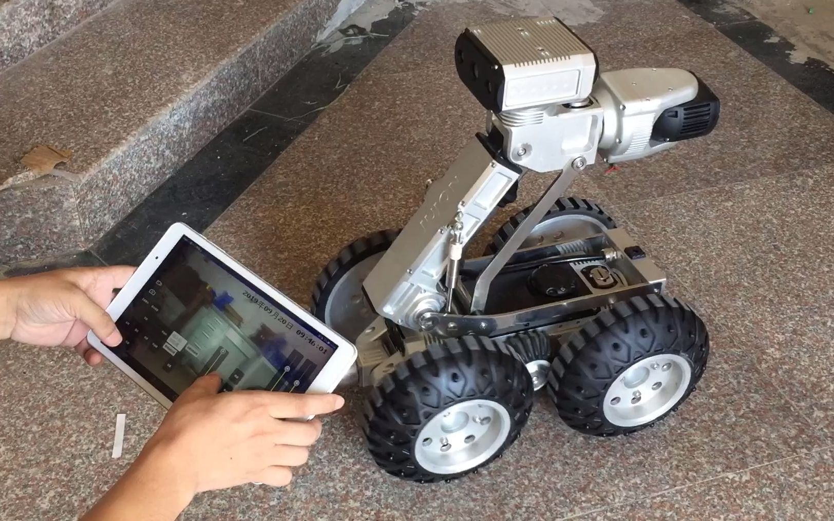 【你是我的眼】 管道检测机器人(CCTV-N1)