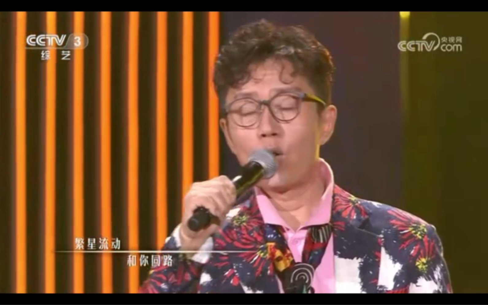 开门大吉:谭咏麟9号门经典歌曲,门一打开还以为“原唱”来了?