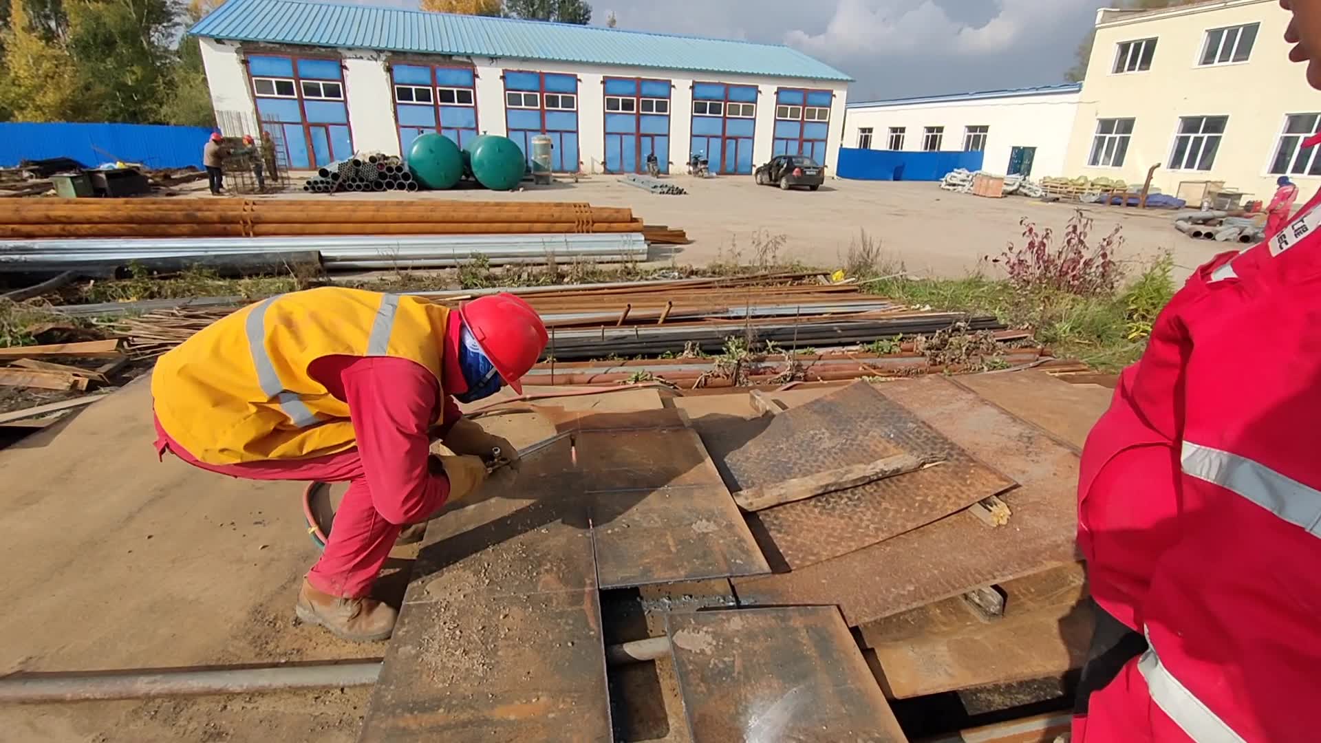 气割回火怎么办,先关混合气还是乙炔,看管工师傅怎么说