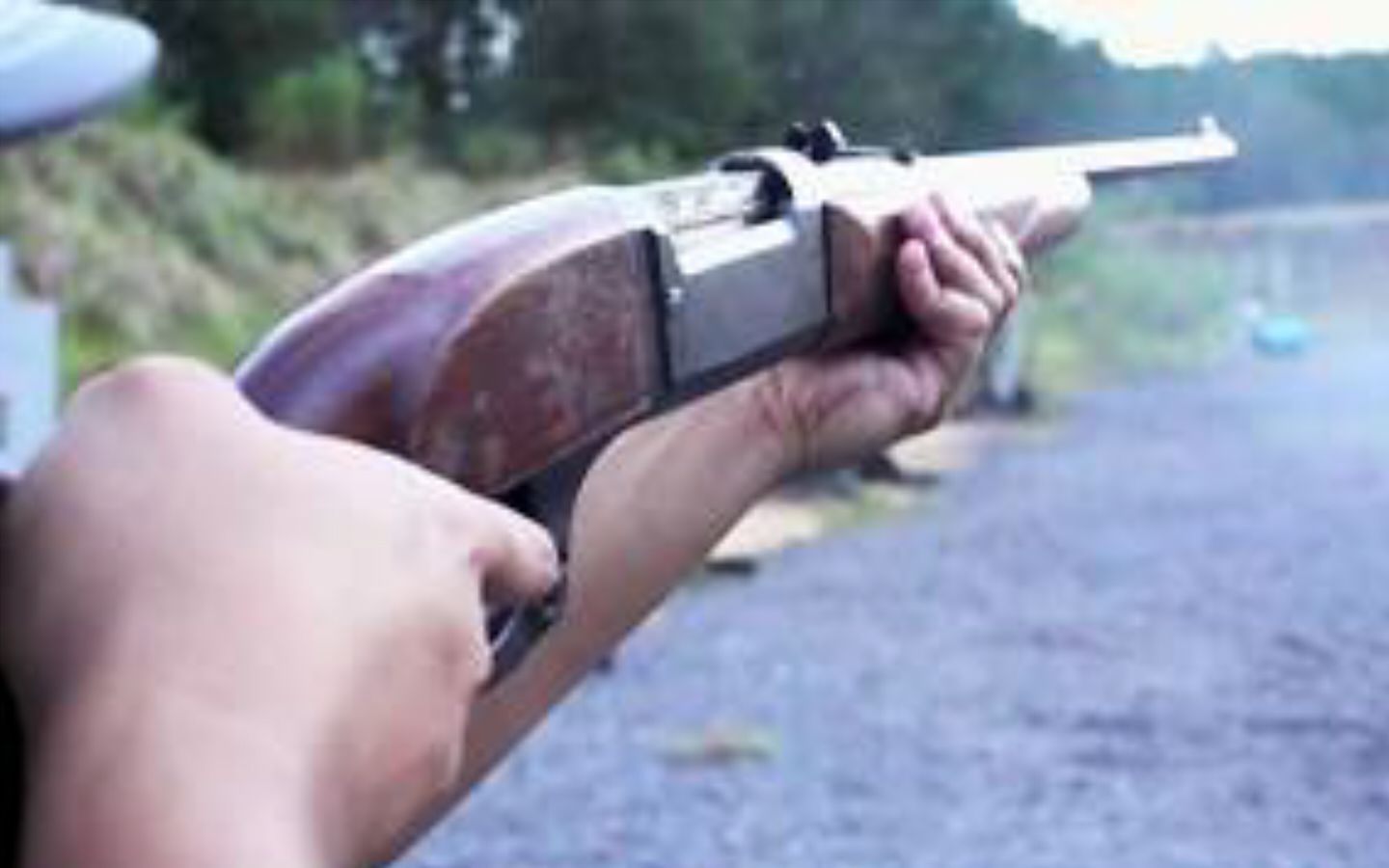 萨维奇M1899杠杆式旋转弹仓猎枪射击