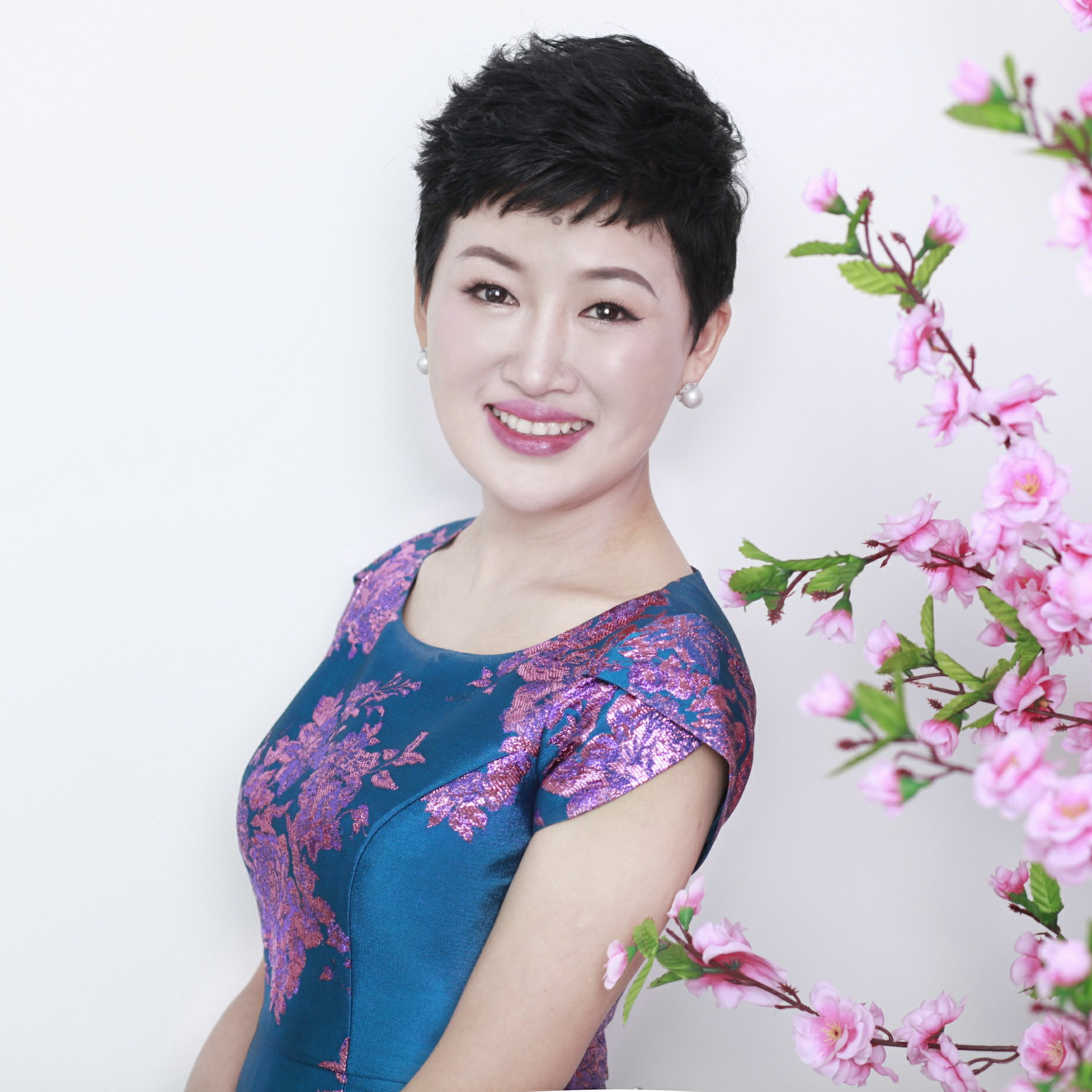 秀域李晓宁 