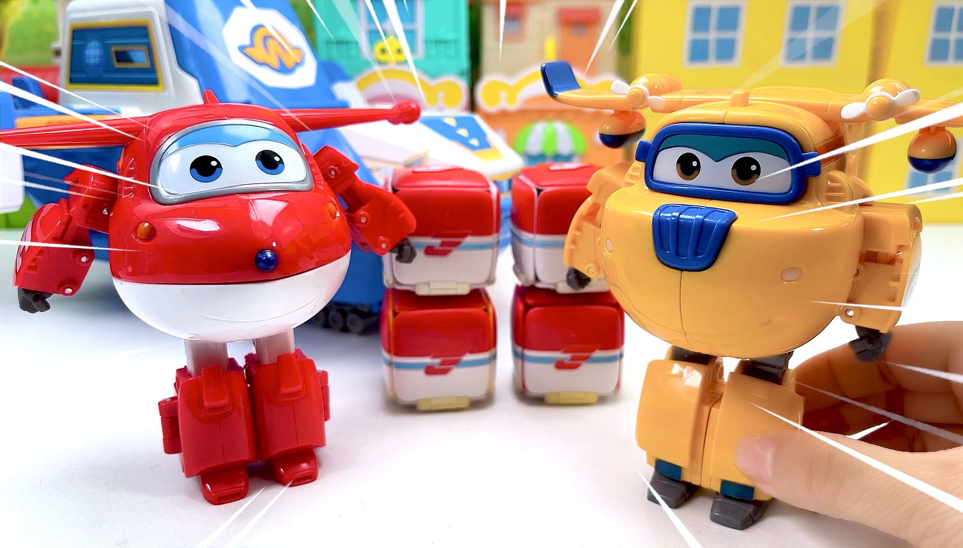 超级飞侠们变身飞行模式,帮助乐迪运送包裹,趣味儿童玩具故事