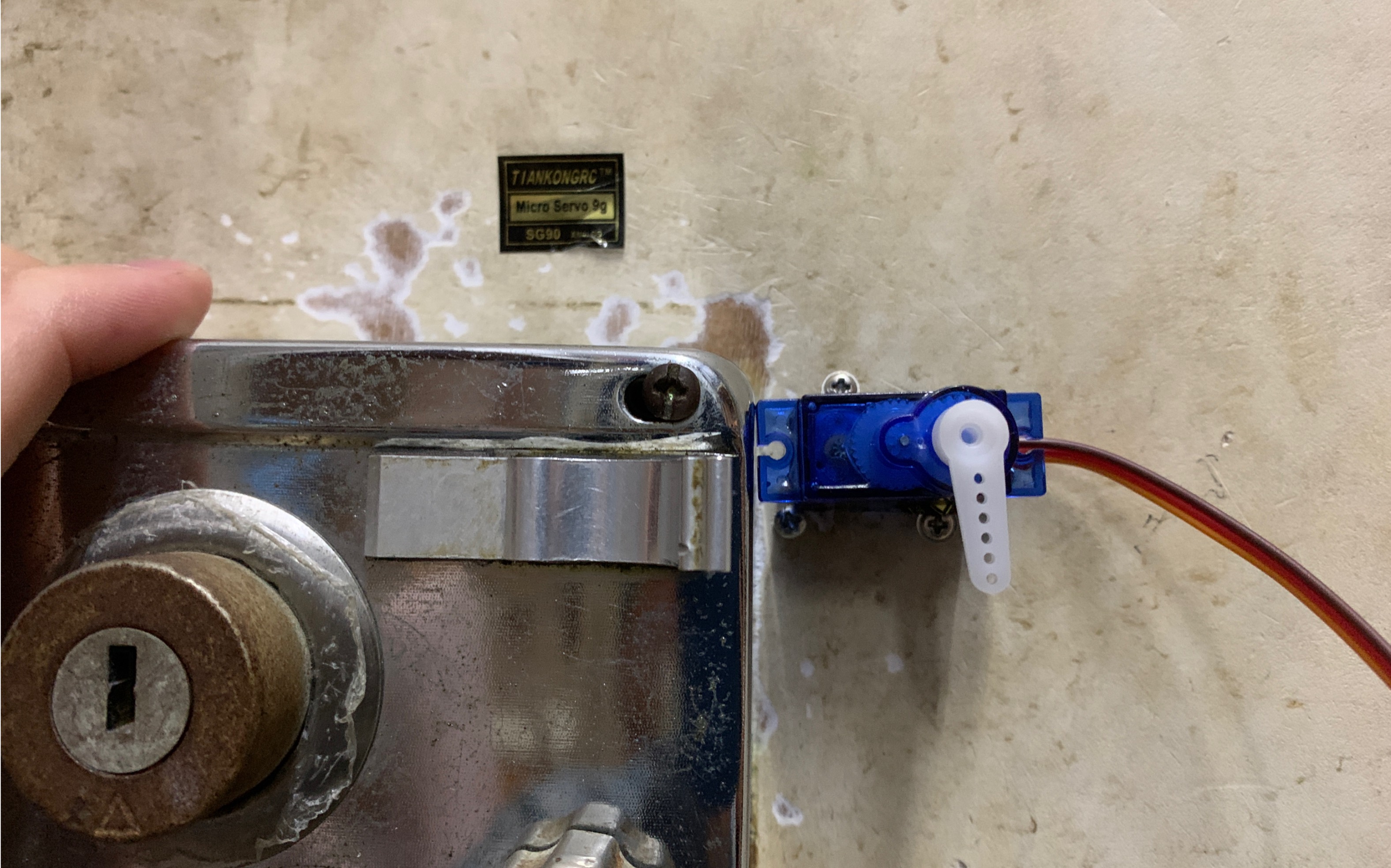 Esp8266门禁测试(homekit+点灯科技)