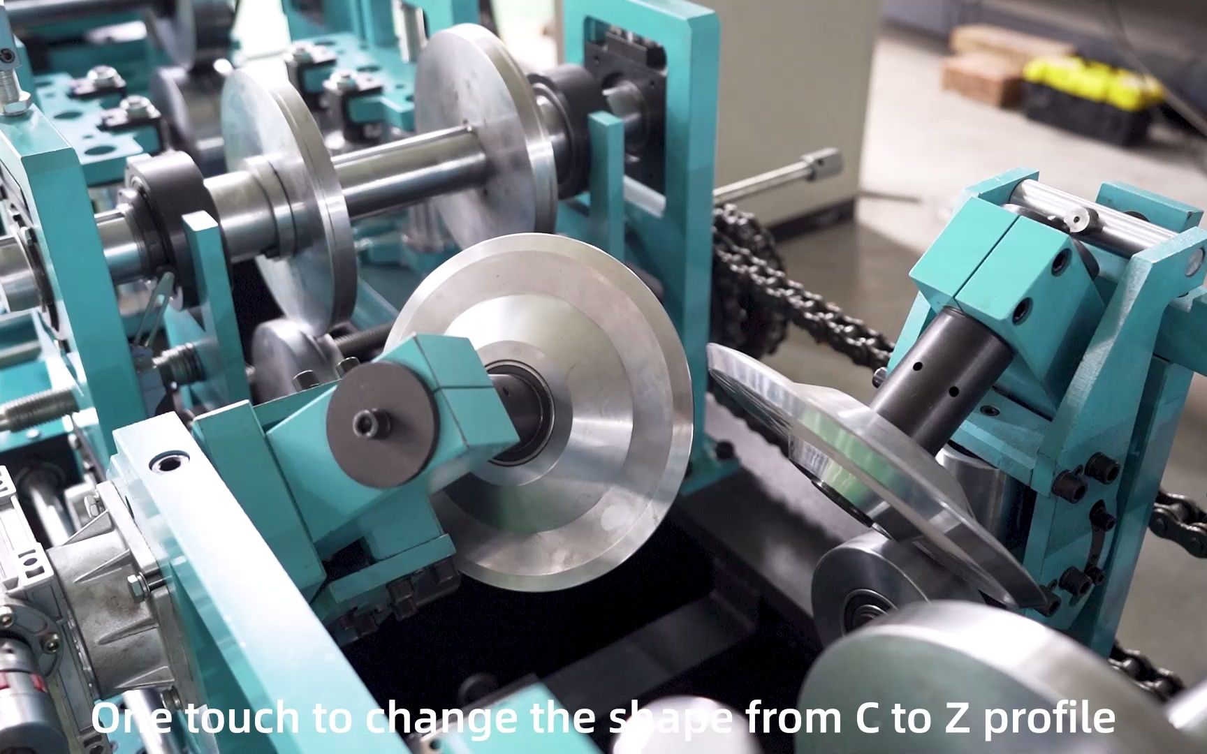 CZ型钢机设备,颜色漂亮,可生产多种尺寸